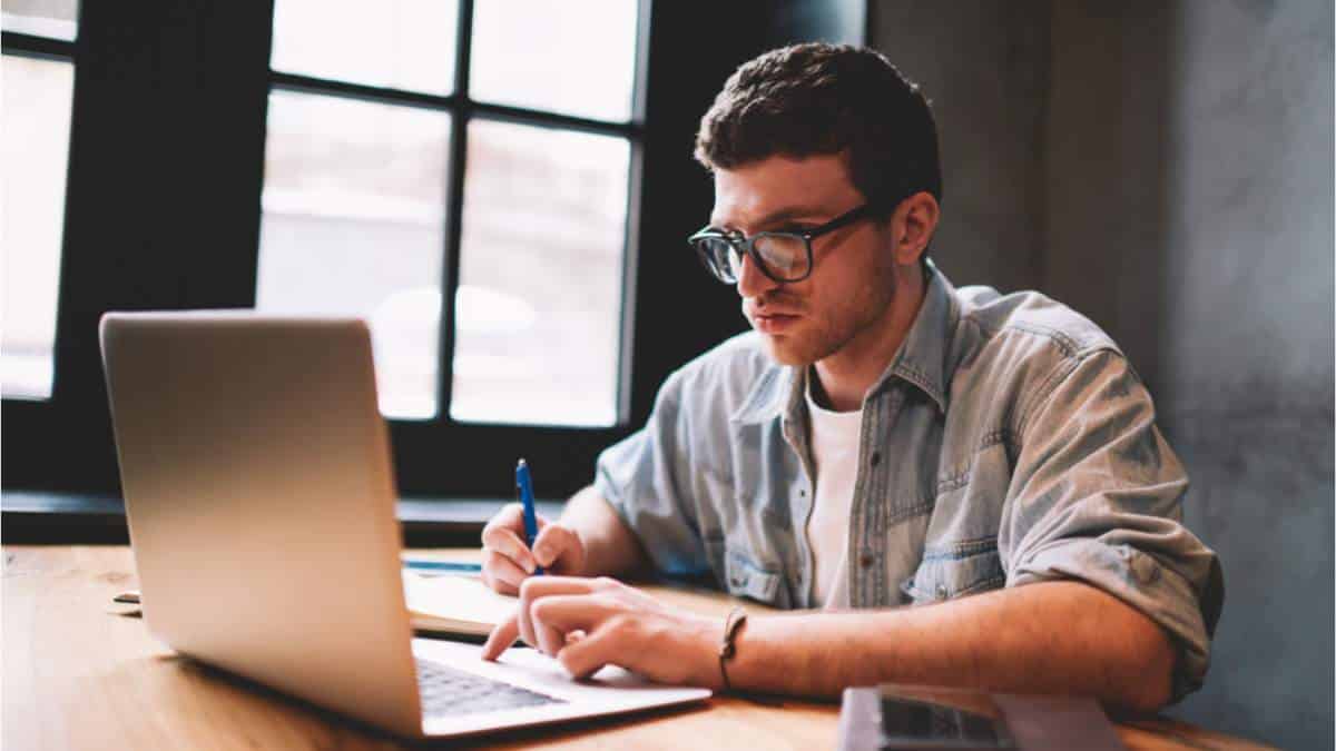 11 Types Of Sports Communications Jobs (And How To Get One)