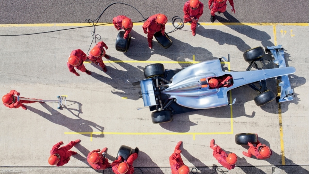 10 Types Of Pit Crew Jobs (With Salary)